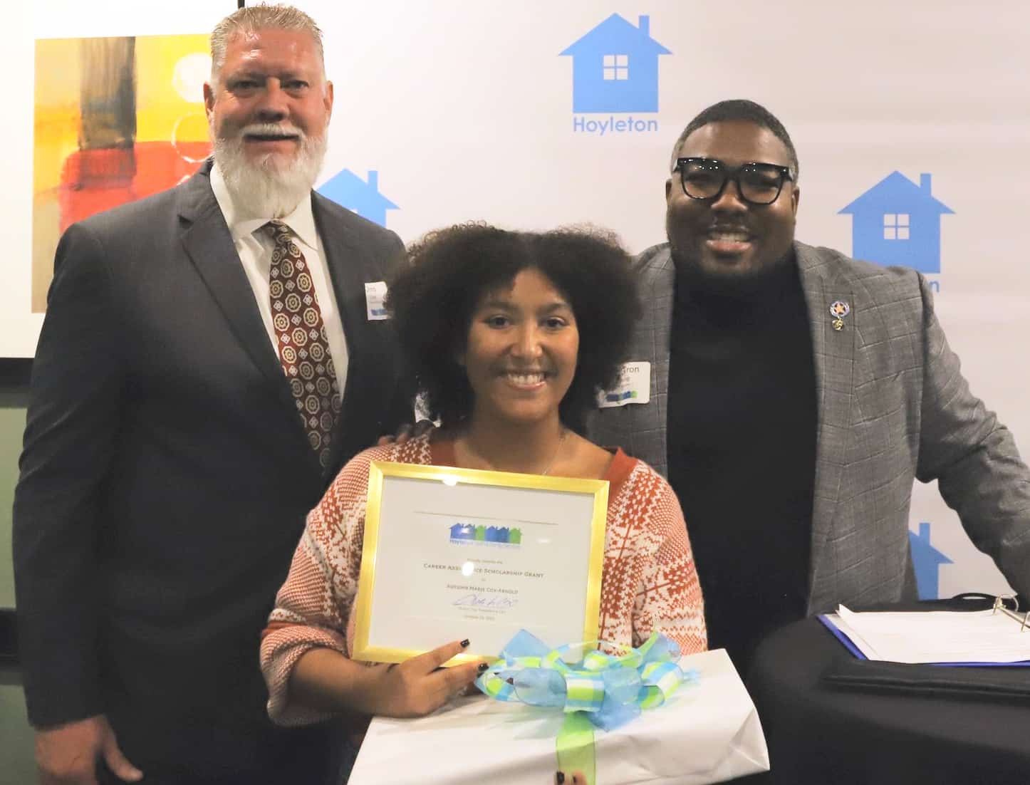 Hoyleton Youth and Family Services Hosts Awards Dinner for Scholarship ...